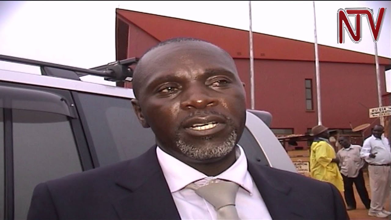 Dr. Abed Bwanika leaves the country after losing elections - YouTube
