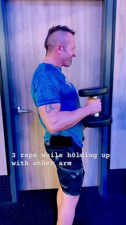 How to build ripped biceps! Iso-hold Hammer Curls. #fitness #biceps #thor #motivation # ...