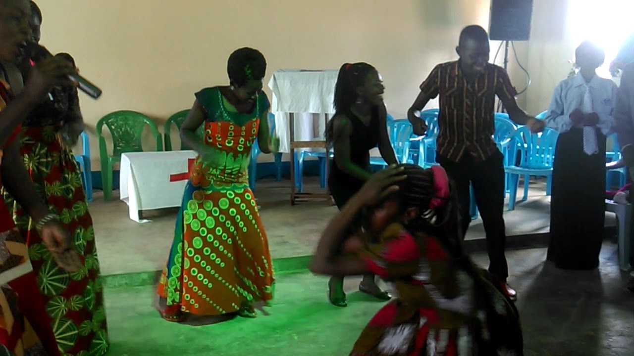 Wakitibwa mukama - YouTube