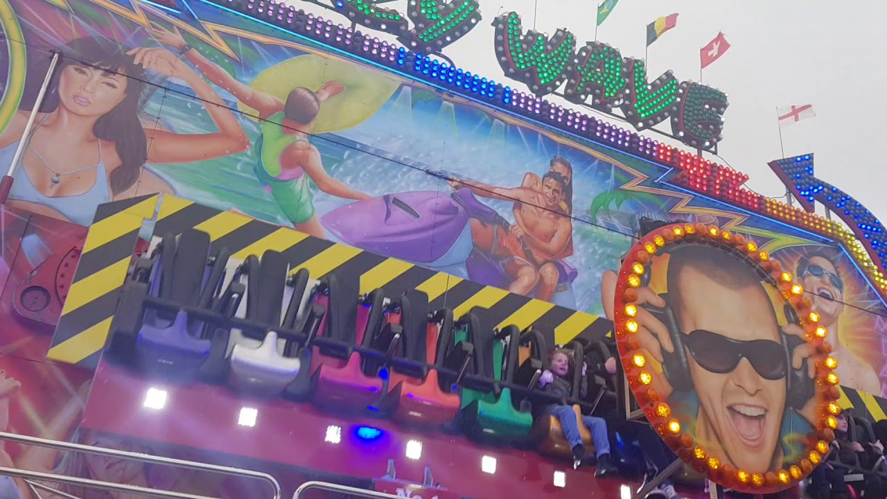 Jay barwick Crazy wave off ride hull fair 2018 - YouTube