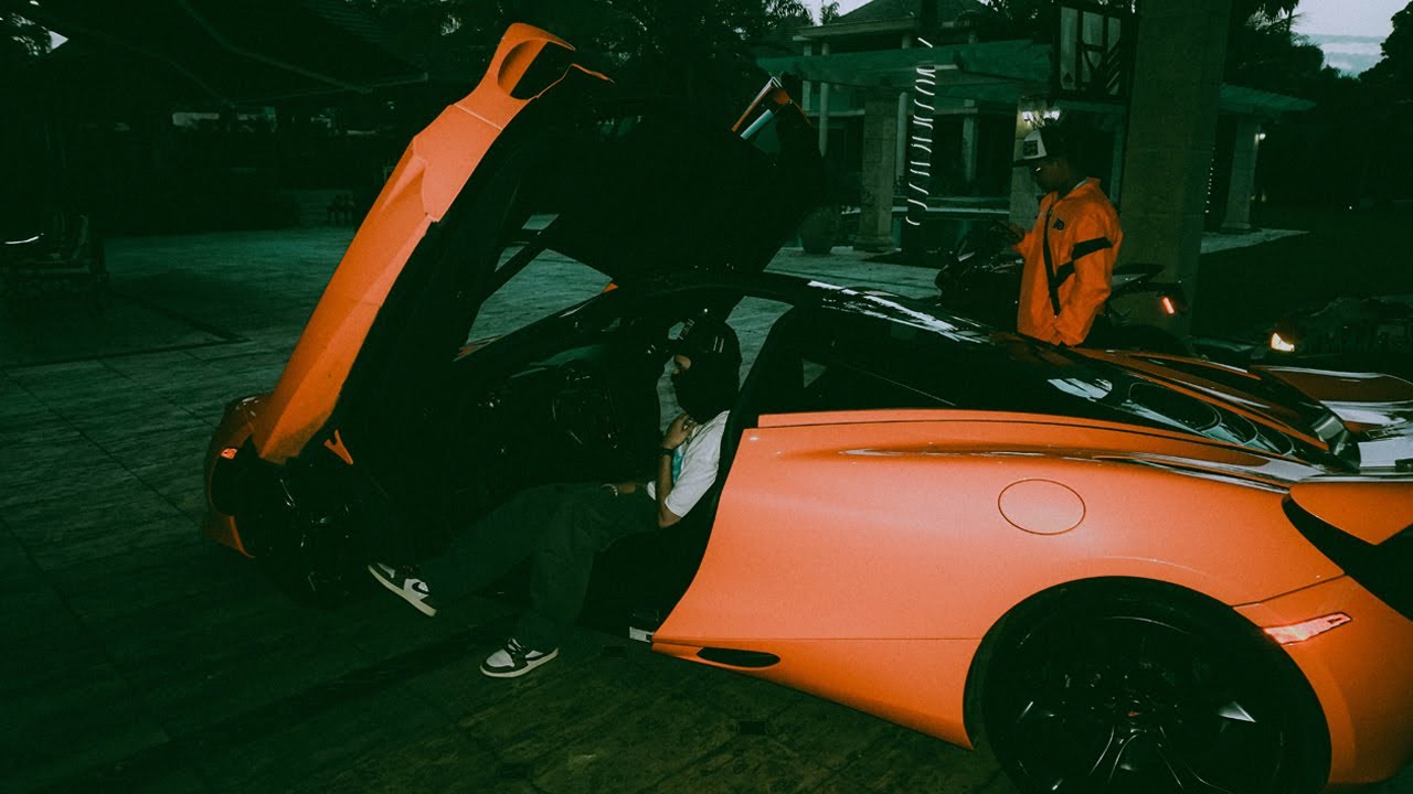 Yulian - VIVIENDO PARA MORIR (Official Video) - YouTube Music