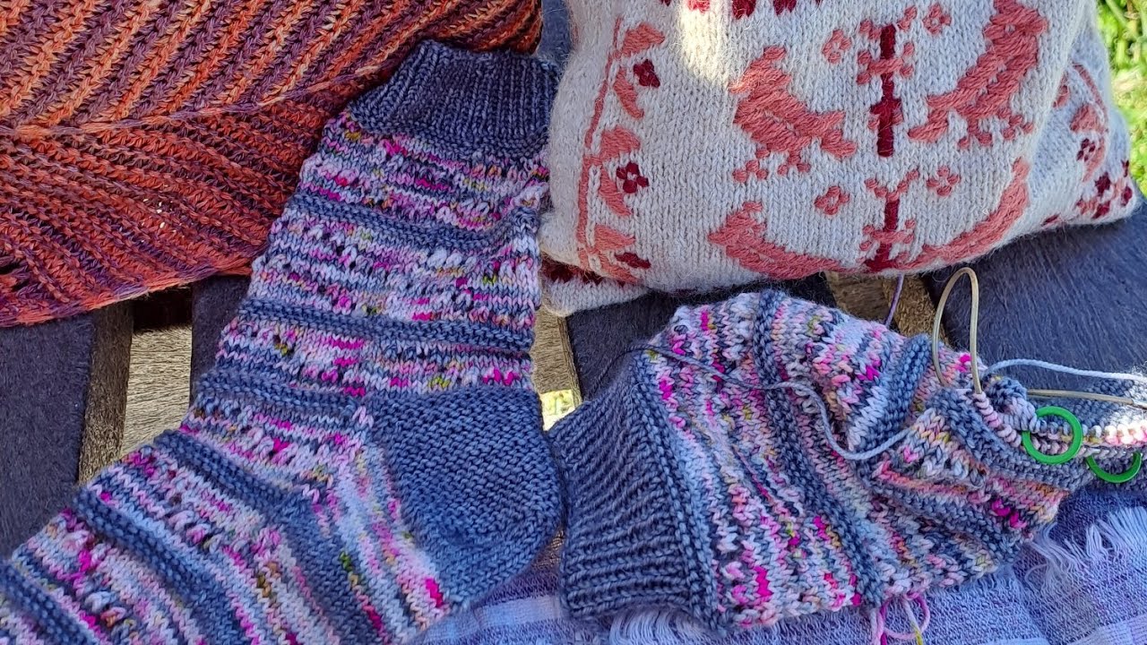 The Shawl Knitter Unplugged... My nomadic knitting adventures in South ...