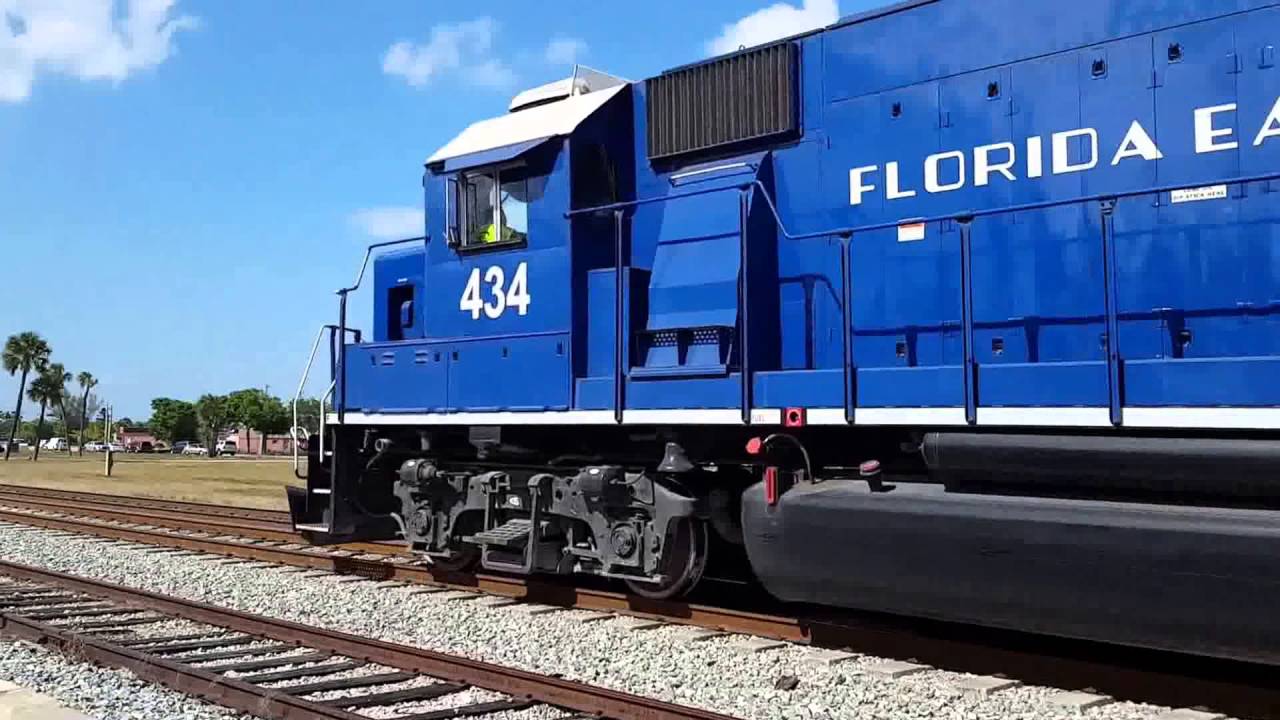 FEC 950 Switching in and around Lewis Terminals, West Palm Beach Fl - YouTube