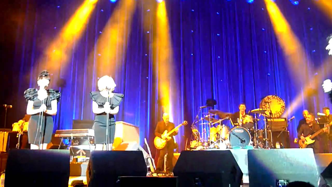 COMMITMENTS REUNION - Jimmy Rabbitte Opens the Show.MOV - YouTube