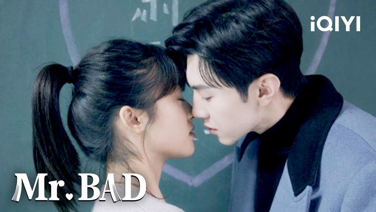 Chen Zhe Yuan and Nan Xing Almost Kiss in the Classroom | Mr. BAD EP17 ...