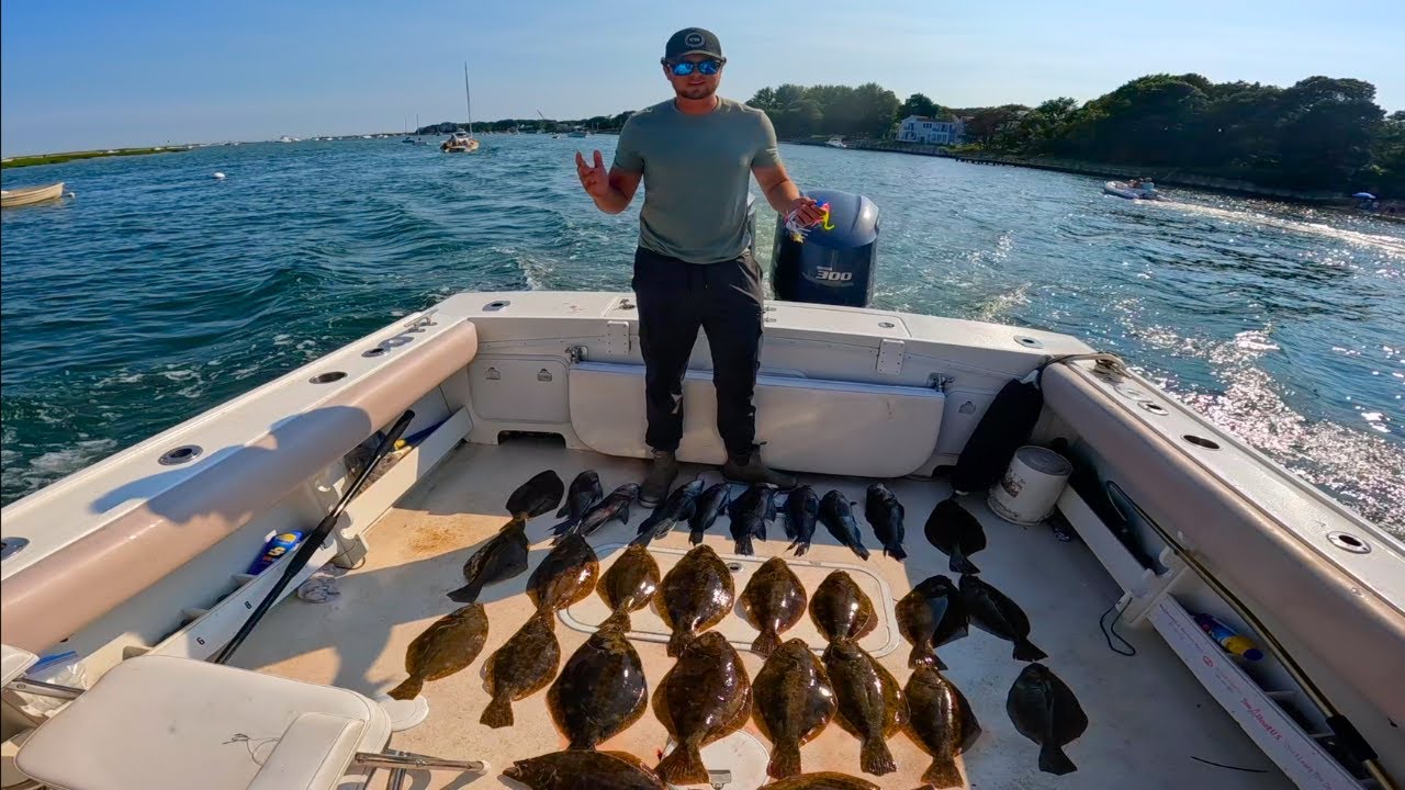 Fluke Fishing At The Nantucket Shoals! Easy Limit - YouTube
