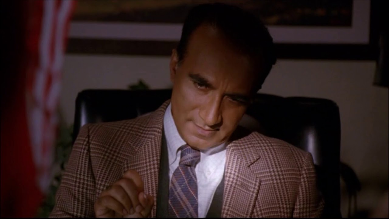 Glee - Coach Roz Complains To Figgins About Becky 4x20 - YouTube