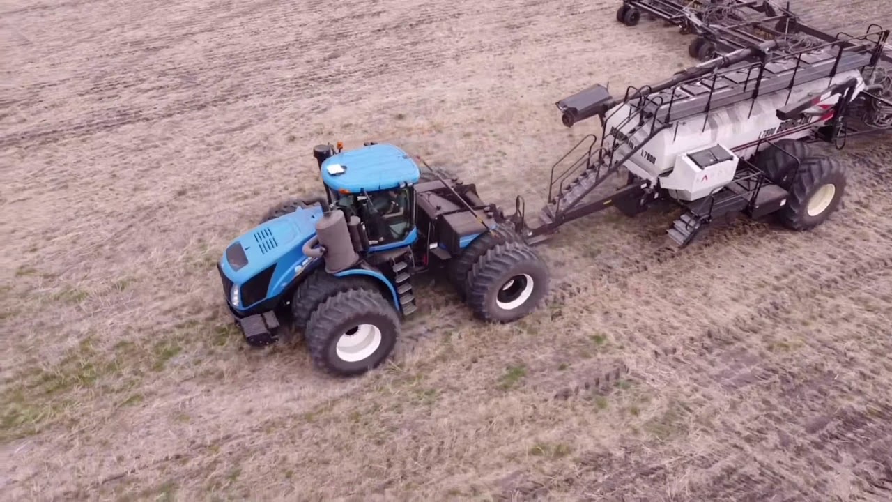 2020 seeding. New Holland T9-700 tractor, Bourgault L7800 Seed Tank ...