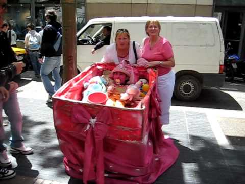 Baby Street Performer in Barcelona - YouTube