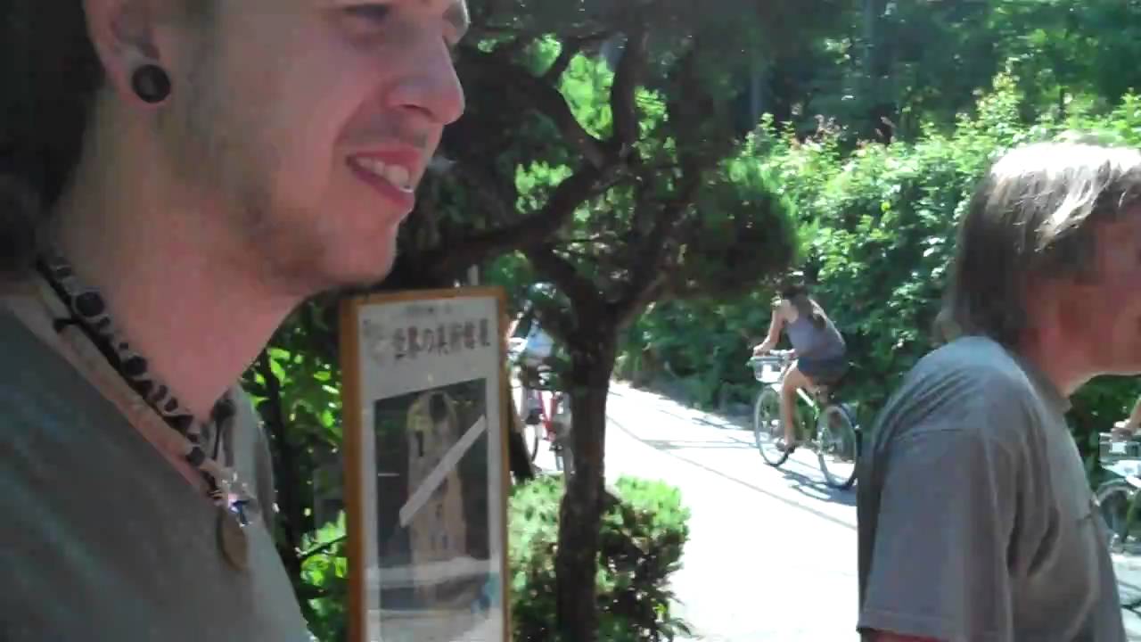 Jean Reno in Japan? - YouTube