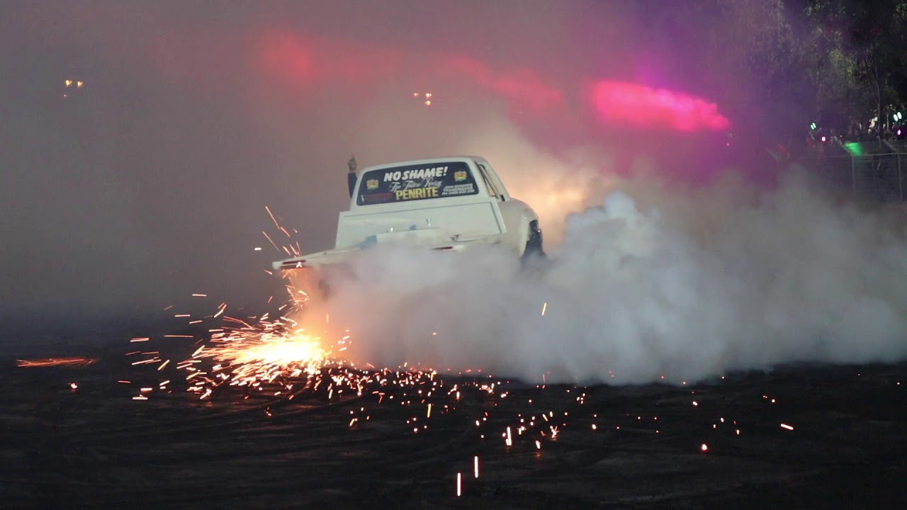 Blown Hilux Burnout - YouTube