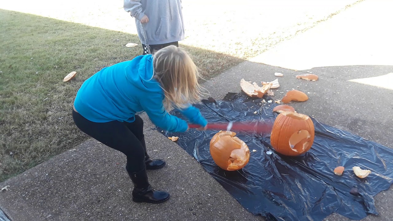 We smashed our pumpkins from holloween - YouTube