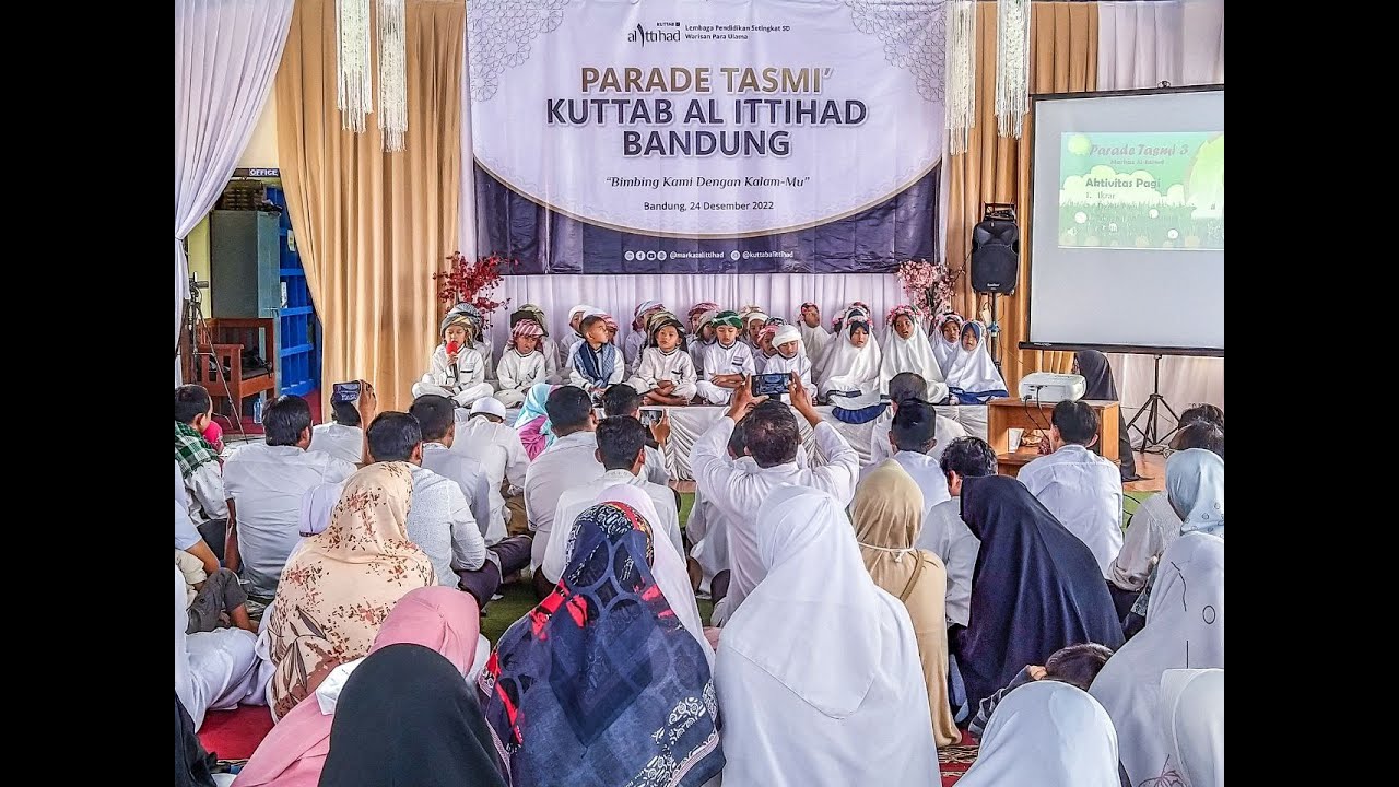 Dokumentasi Parade Tasmi' Kuttab al-Ittihad, Bandung - YouTube