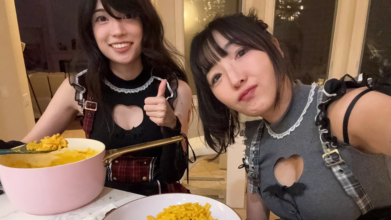 Emiru cooks American food for tanuki - YouTube