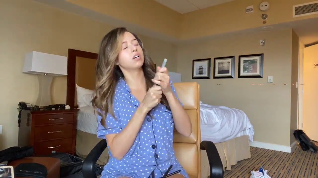 Pokimane making weird sounds - YouTube
