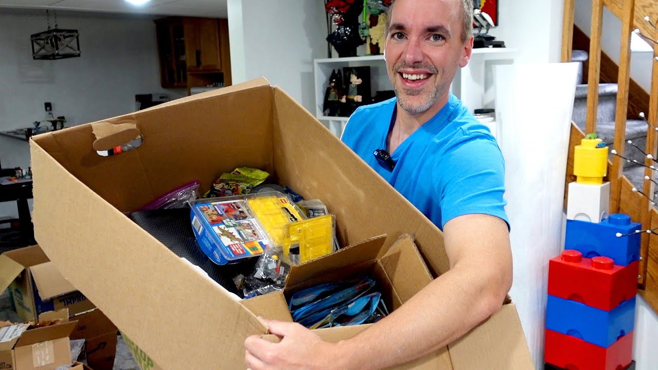 Brickitect LEGO Time Capsule Unboxing - YouTube