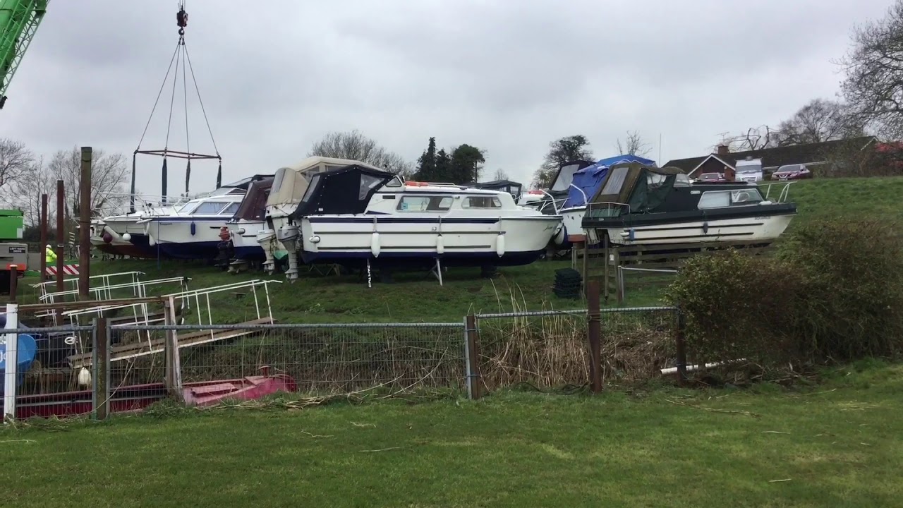 60163 “TORNADO” at Defford Quay Marina - YouTube