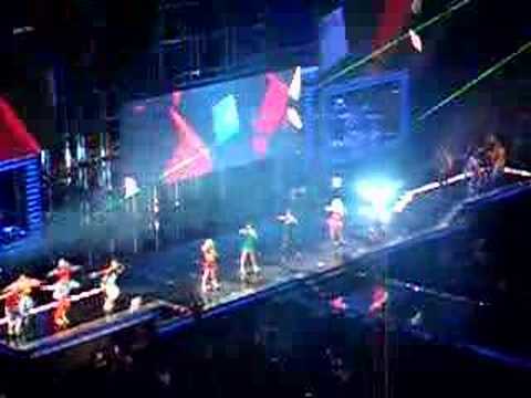 Spice Girls Reunion Tour 2007 vancouver - YouTube