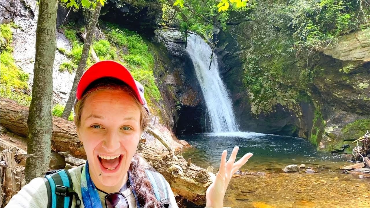 Hiking to Courthouse Falls // Scenic Waterfall Hike through the Pisgah ...