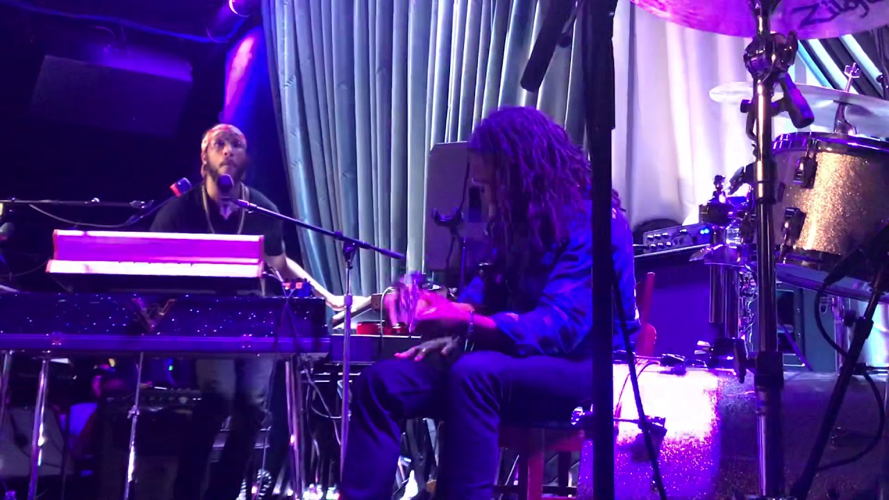 Cory Henry Blue Note NYC on Vintage Vibe Electric Piano - YouTube