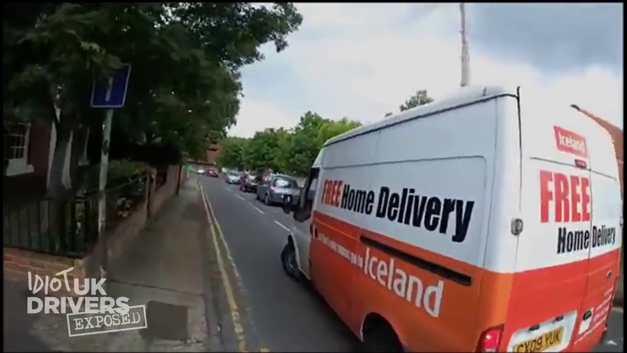 Cyclist And Iceland Van Driver have Minor Road Rage - YouTube