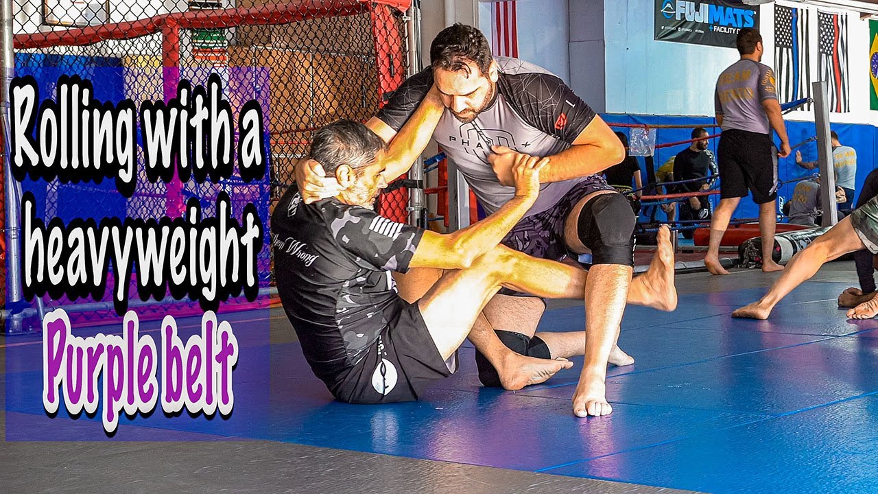 Rolling with a heavyweight purple belt - YouTube