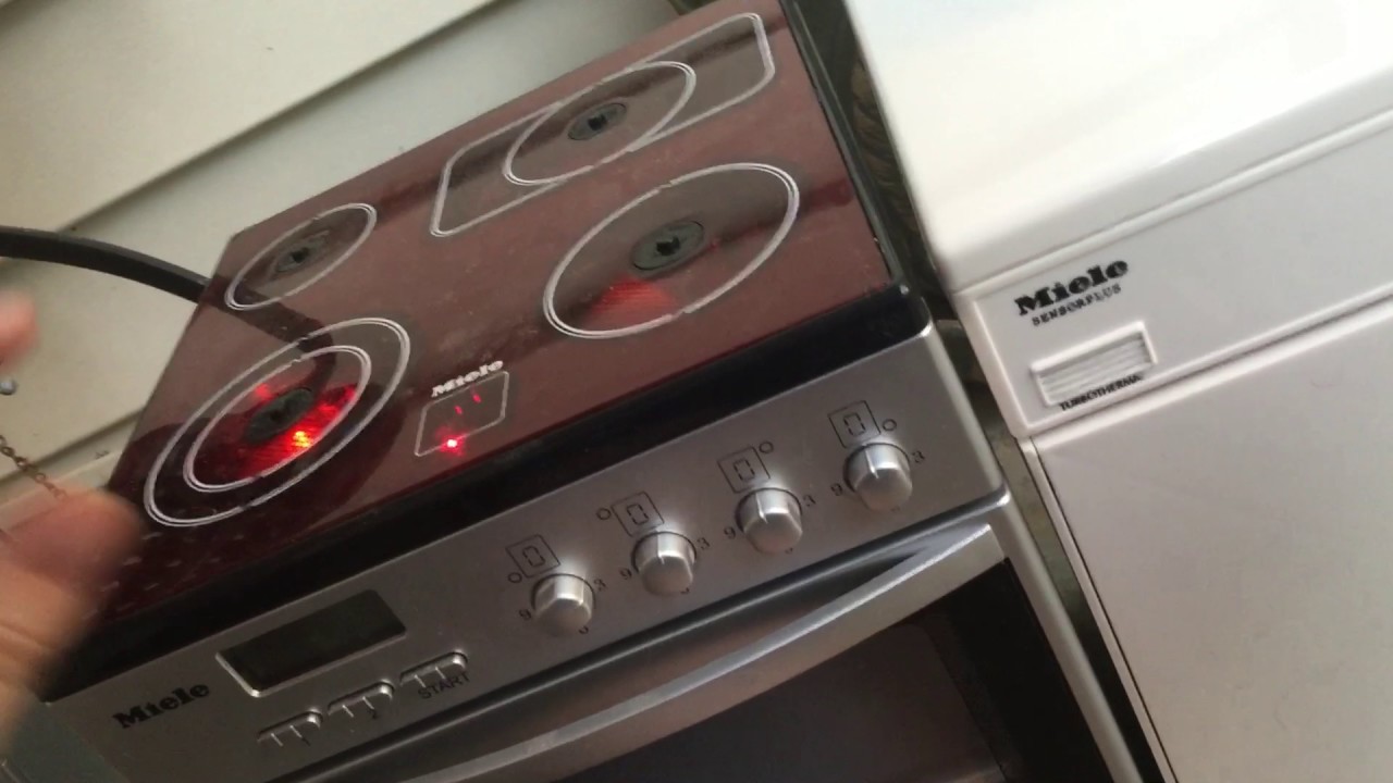 Miele toy oven 2/2 - YouTube
