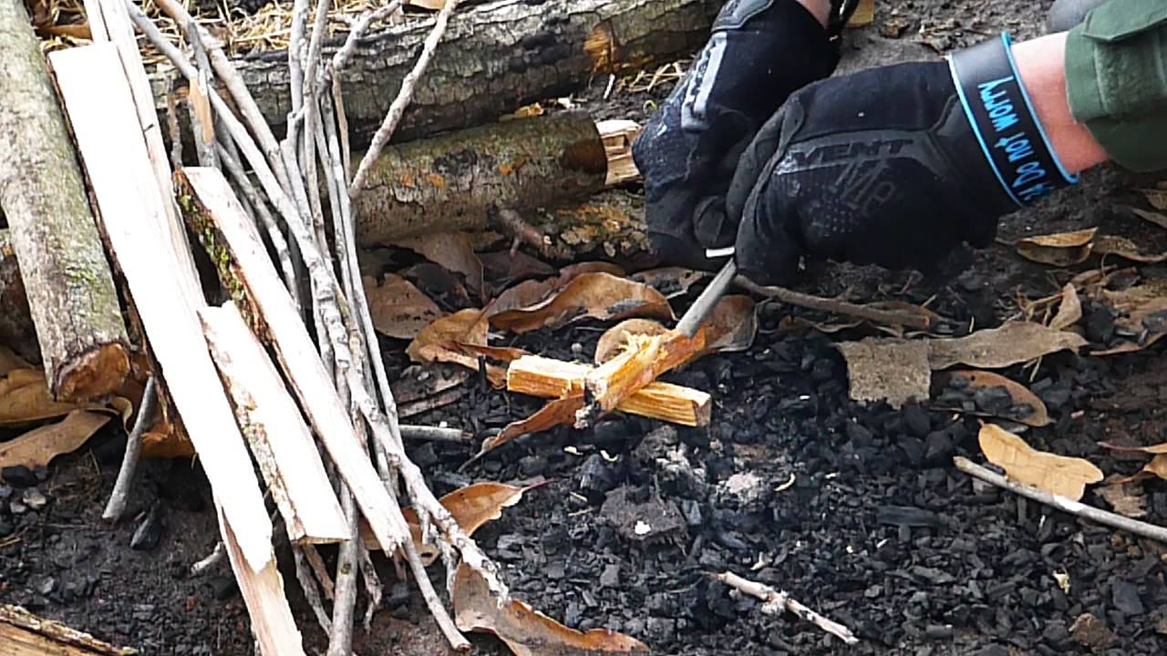 Making a Fire using Pine/FatWood - YouTube