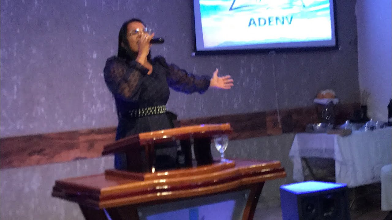 Sandra monte [COVER] Eu só quero tua presença igreja ADENV SANTA SEIA ...