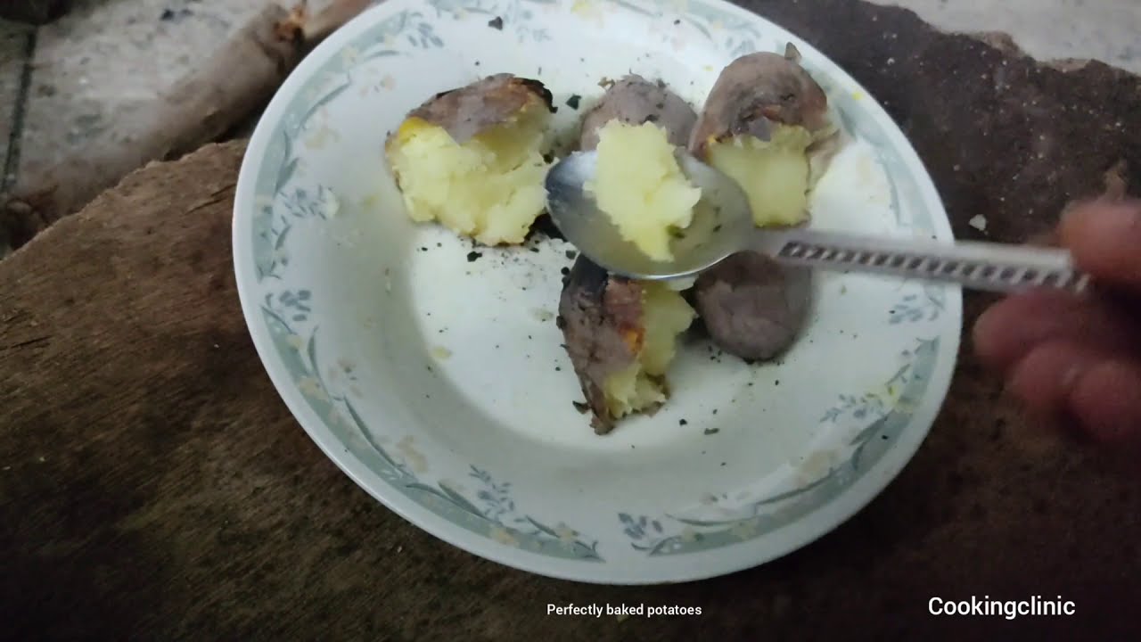 Ash roasted potatoes, BBQ and a family dinner around a bonfire - YouTube