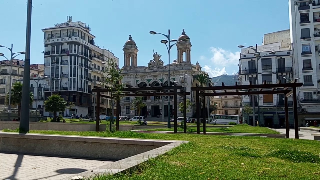 place d'arme oran / ساحة اول نوفمبر وهران - YouTube