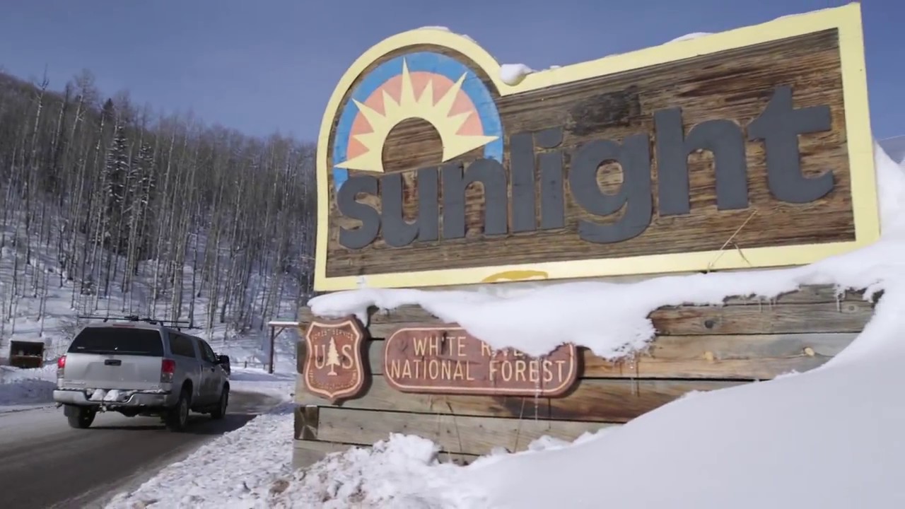 Skiing at Sunlight Mountain - "The Ultimate Family Resort" - YouTube