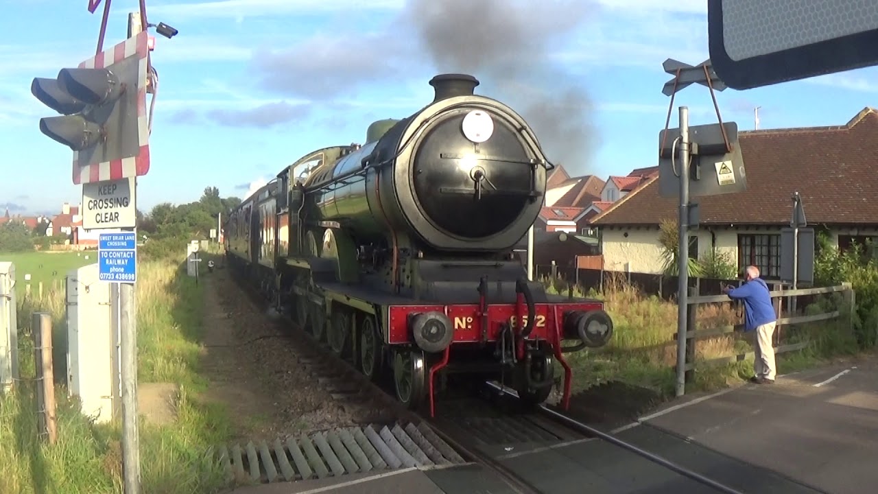 (Steam Train) B12 8572 Passes Sheringham West LC (01/09/2017) - YouTube