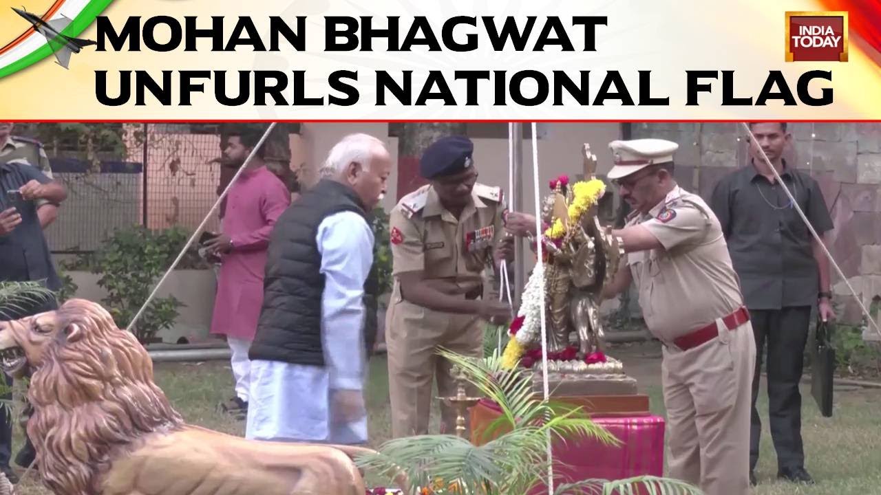 RSS Chief Mohan Bhagwat Unfurls The National Flag RSS Headquarters In ...