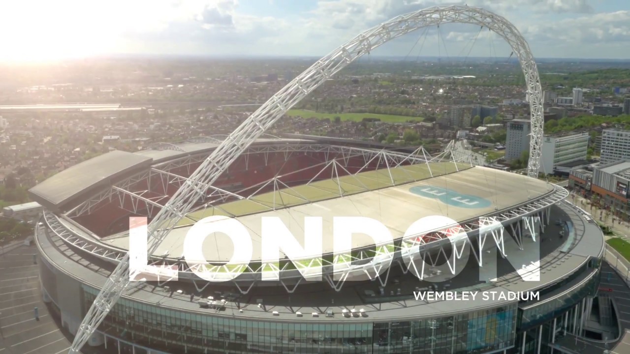 Experience a Day in the Life of a UCFB Wembley Student - YouTube