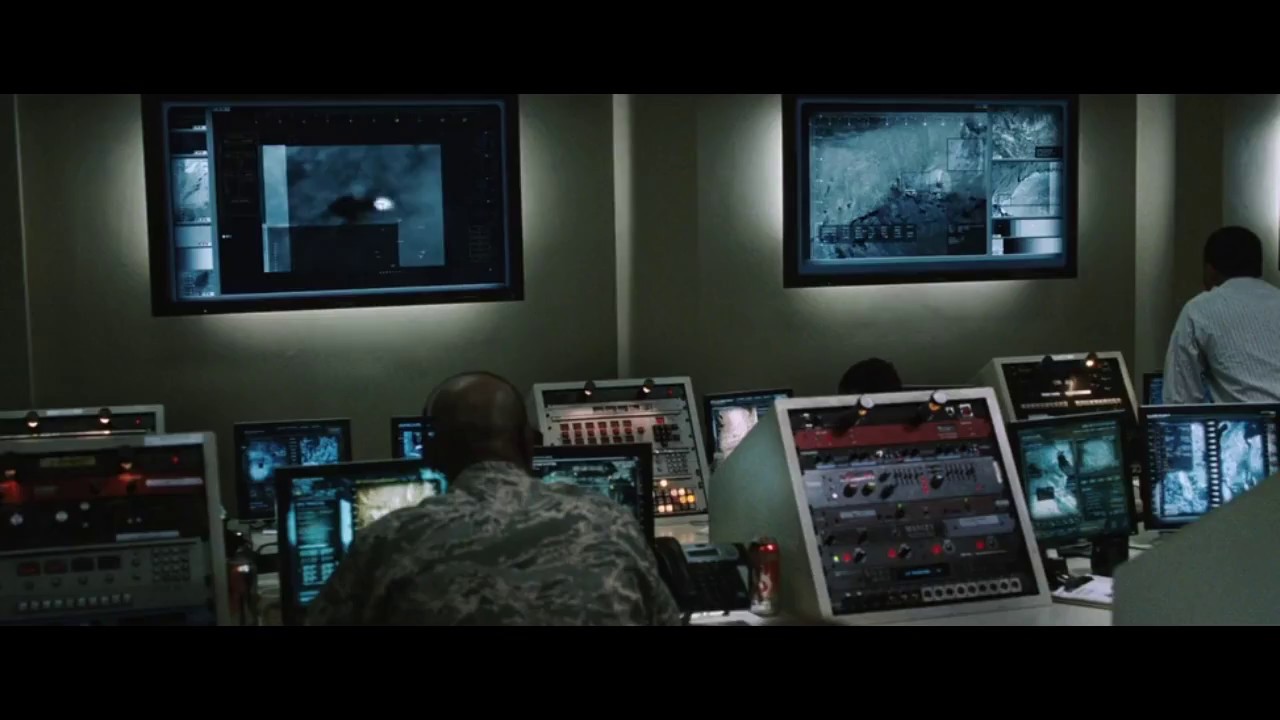 Тони Старк уходит от истребителей F-22 Raptor. Железный человек/Iron ...