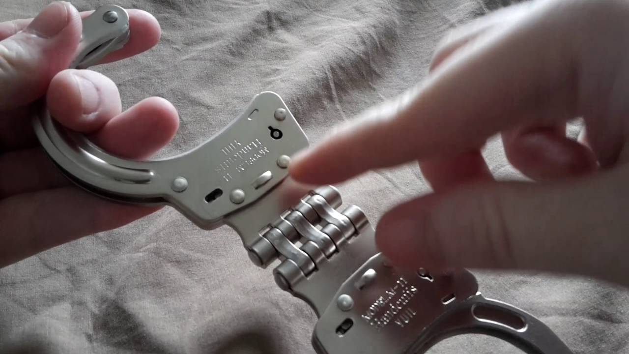 🚨🇰🇷 Yuil "High Security" Light Weight Hinged Handcuffs [NIJ] Model M-11 ...