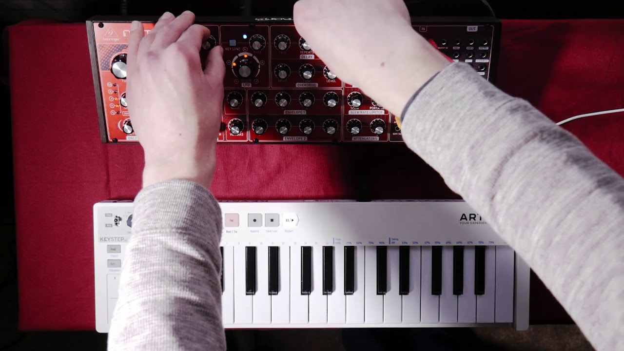 Behringer Neutron Jam: Dark Noise Pluck Stuff - YouTube
