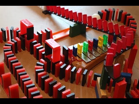 Awesome Chain Reaction Tricks: 4 Builders Collab - YouTube