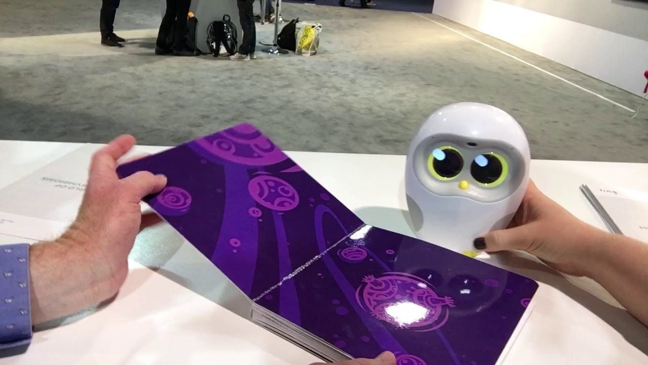 Tech Toy - Book Reader Highlight from CES 2018 - YouTube