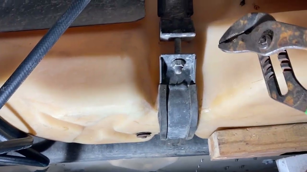 Humvee Fuel tank installation - YouTube