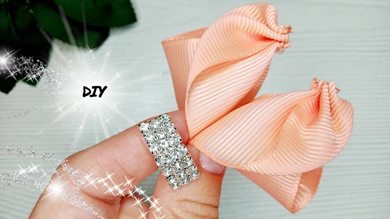 Incredibly beautiful bows for the first ponytails - YouTube