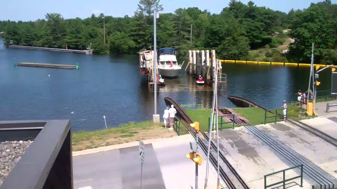 Big Chute Marine Railway on the Trent-Severn - YouTube