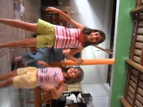 MENINAS DANÇANDO KUDURO 2