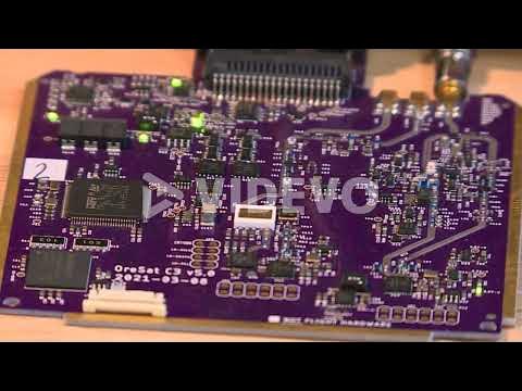 COMPUTER MICRO CHIP BOARD BLINKING ON AND OFF F - YouTube