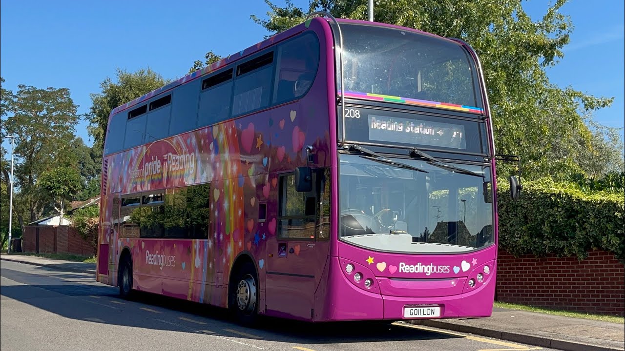 Reading Buses ADL Enviro400 1208 (GO11LDN) On Route 21 To Reading ...