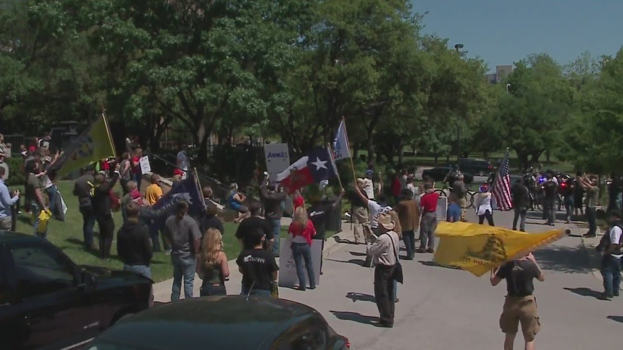 Gov. Abbott to announce Texas' reopening plan - YouTube
