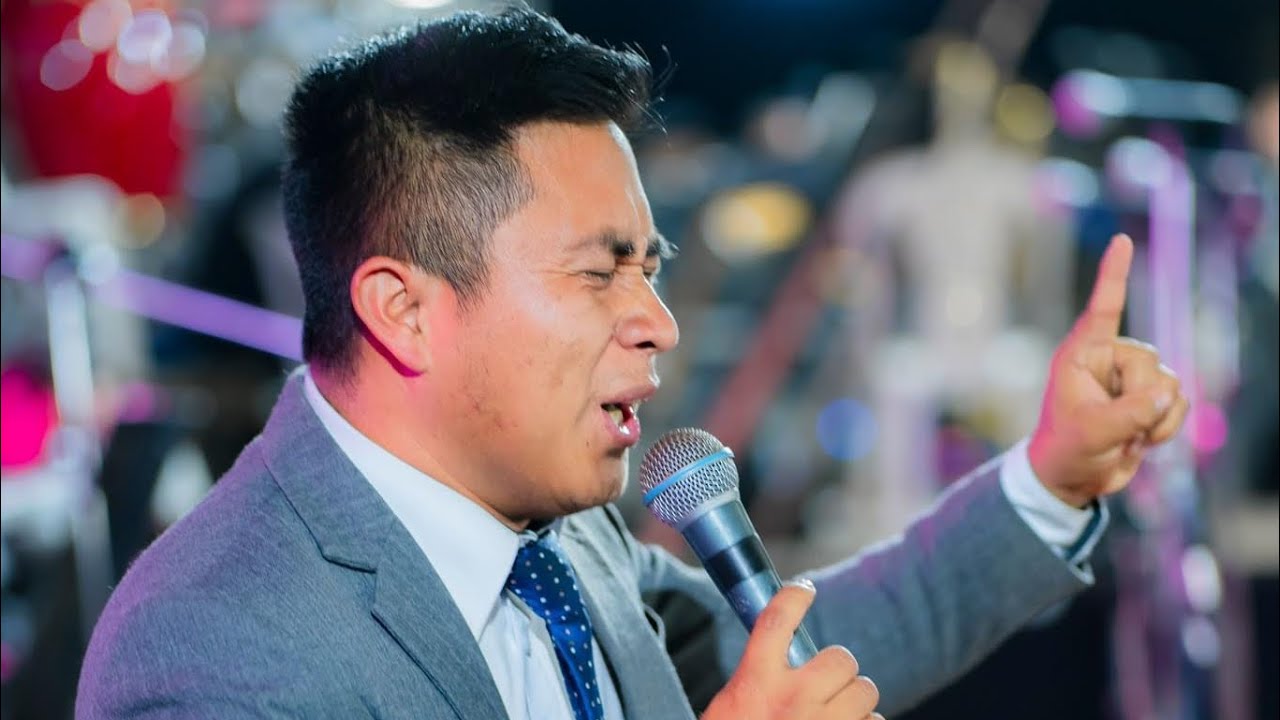 En los negocios de mi rey Wayner Rodríguez & alabanza en el cielo ...