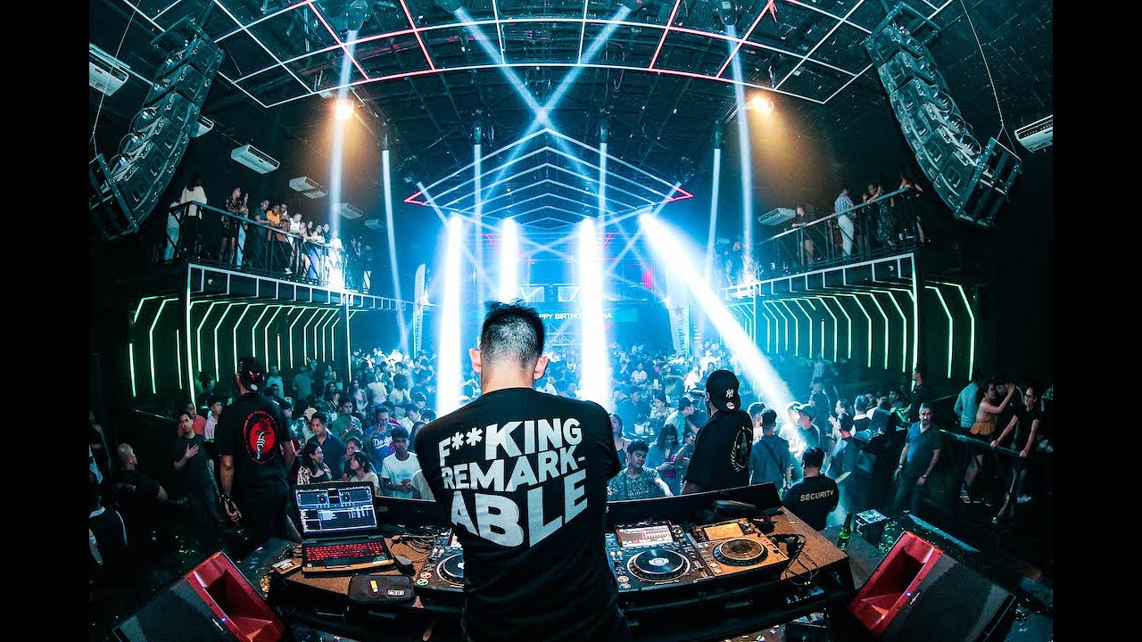 IAN CARAM AT APEX SUPERCLUB CEBU - YouTube