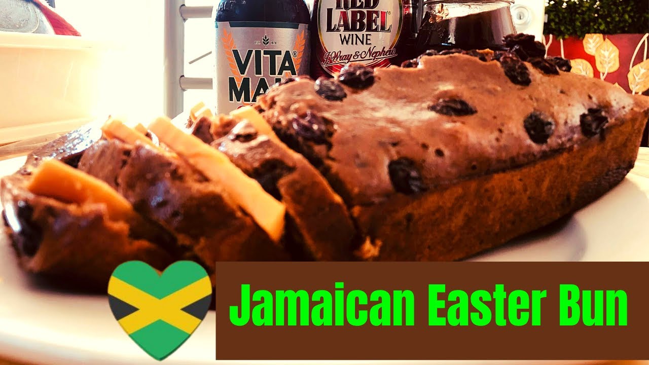 How to make: Traditional Homemade Jamaican Easter Bun// Bun and cheese ...